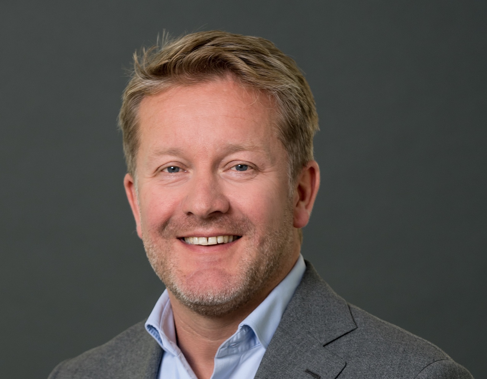 About Frank Elderson - Leaders in Finance